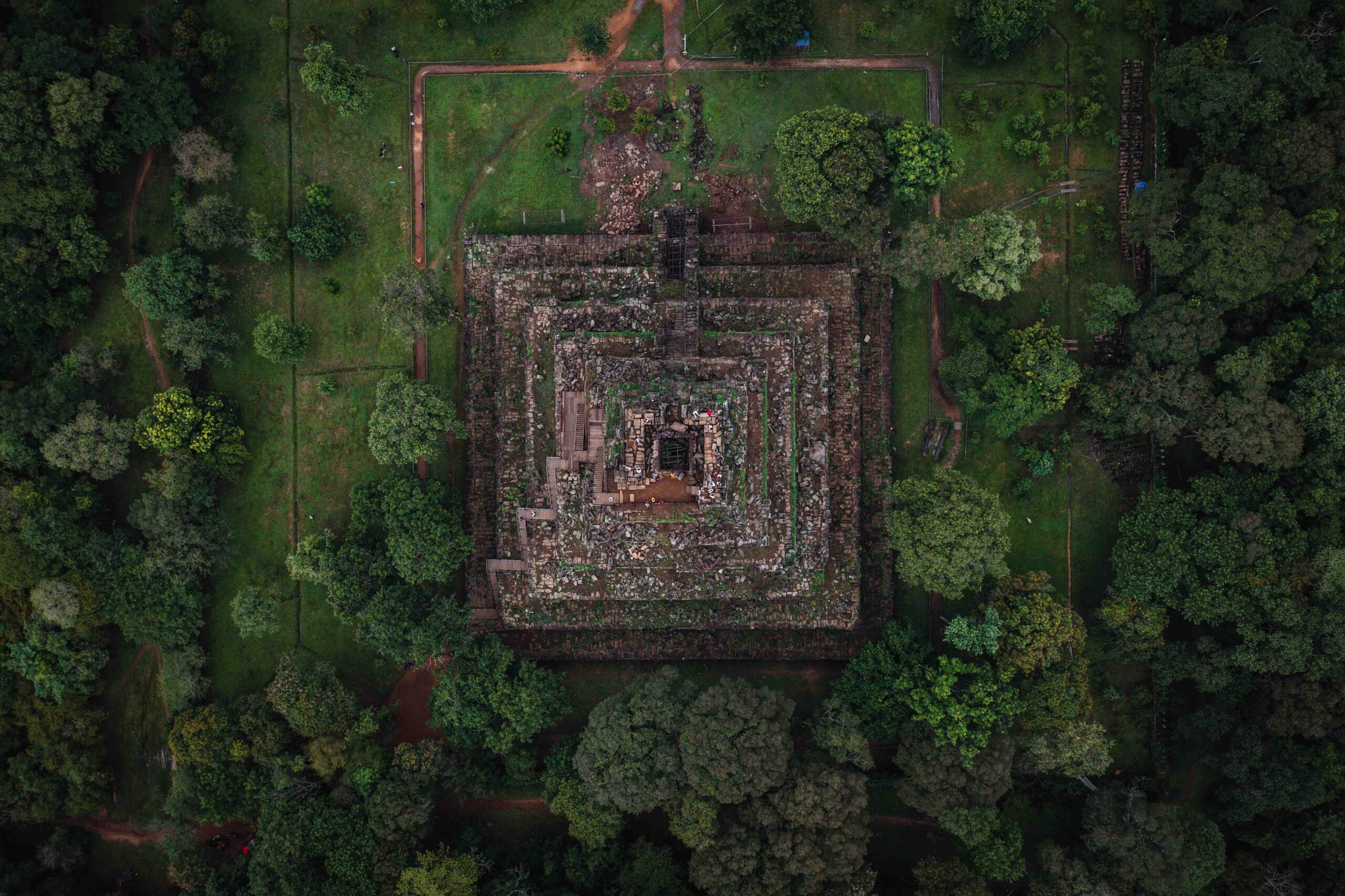 Prasat Thom Complex - IntoCambodia.org